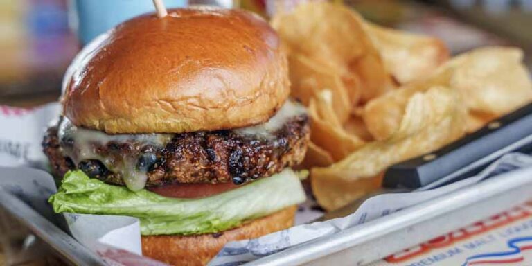 Cold Beers & Cheeseburgers Menu | Sports Bar | Burger Restaurant